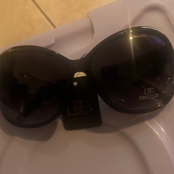 Designer Eyewear | Other | Womens Classy Stunner Shades Just In Time ...